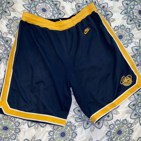 Nike | Shorts | Nike Vintage Early 200s Cal Bears Basketball Shorts Sz ...